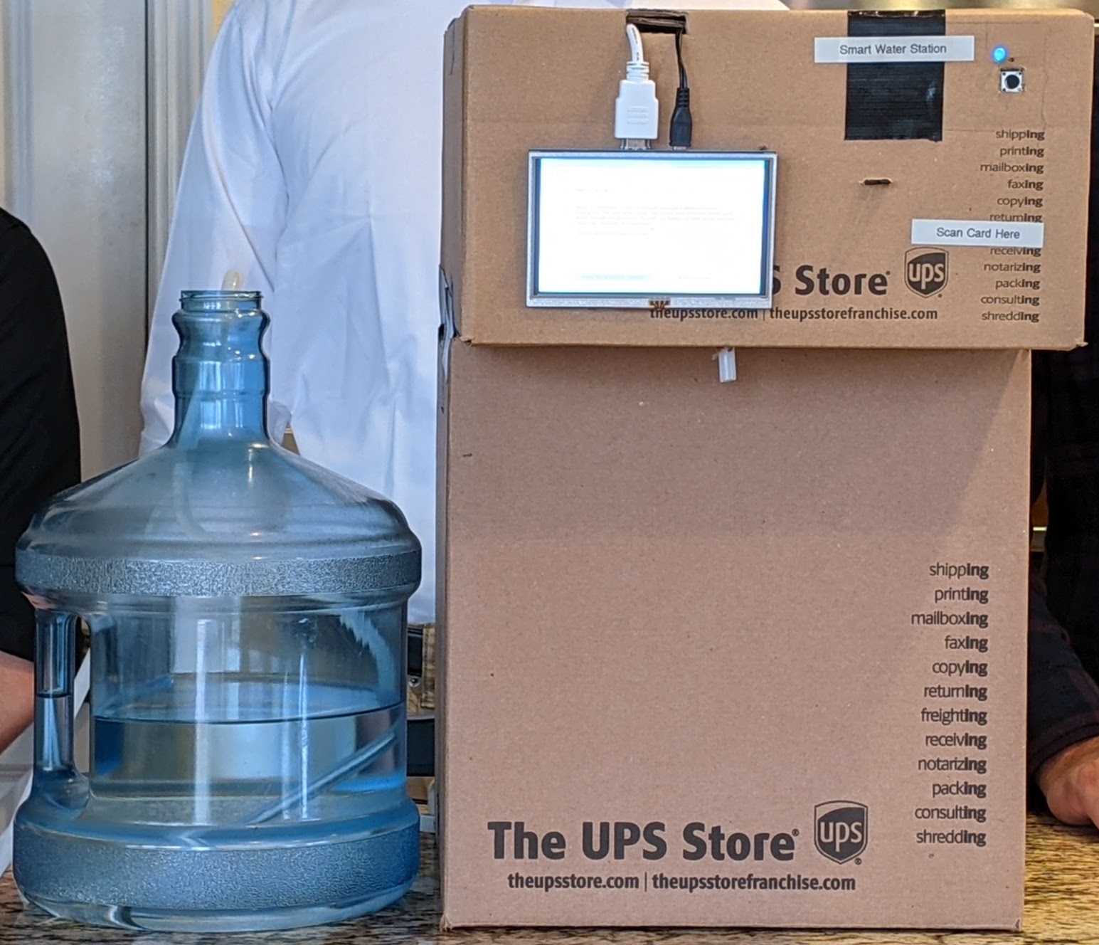 Massively by HTML5 UP